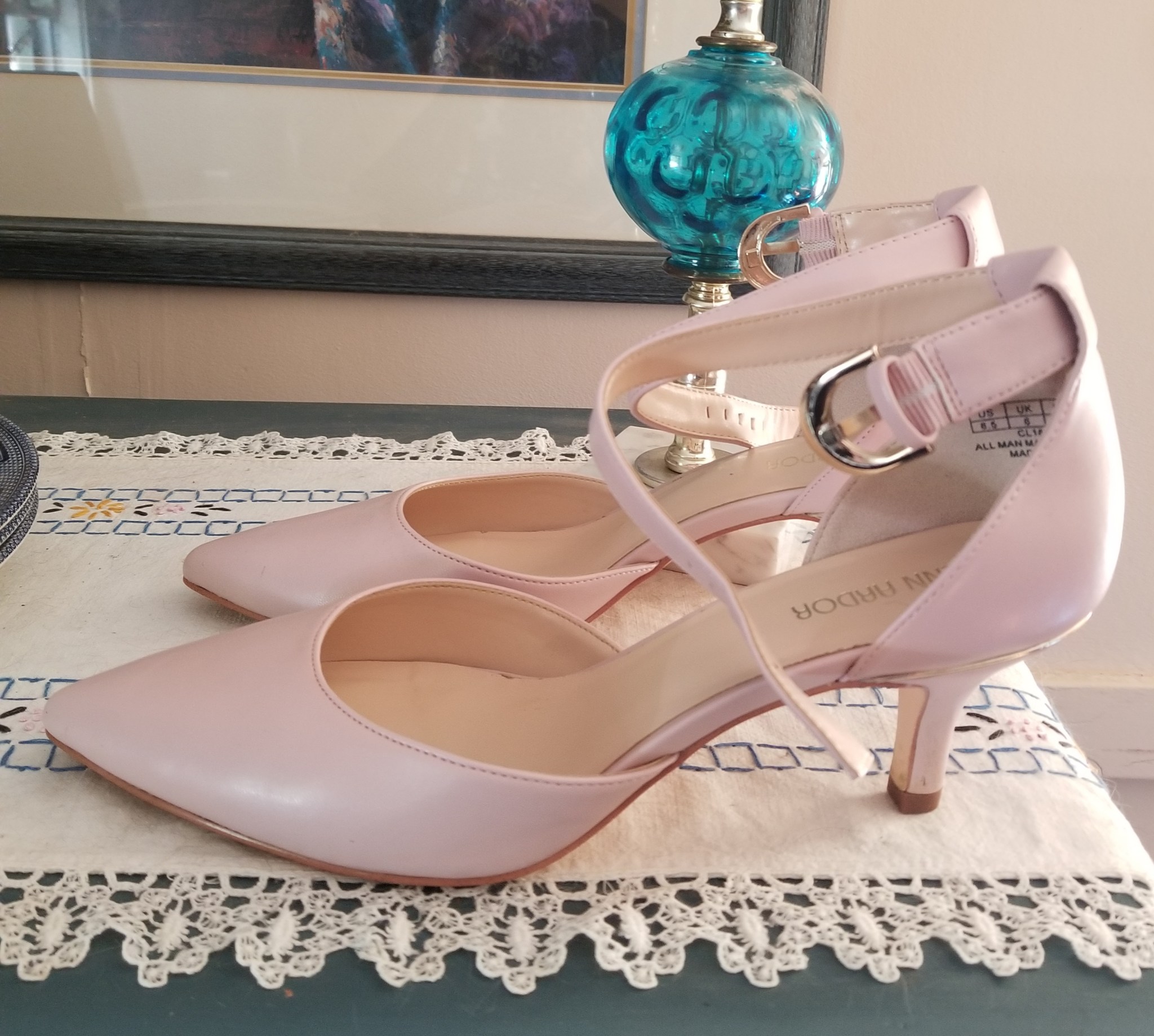 How To Wear Pale Pink Pumps – Designing Mimi